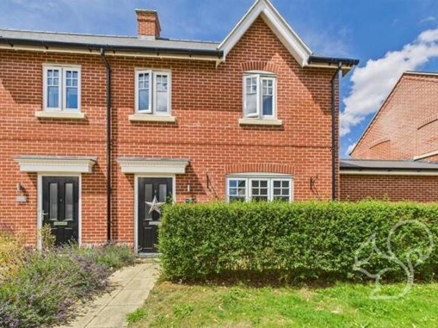 2 Bedroom House Colchester Essex 101796829
