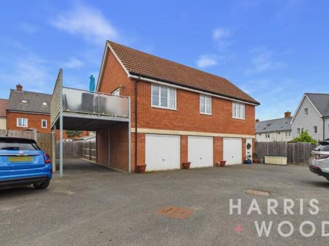 2 Bedroom House Colchester Essex 101892277