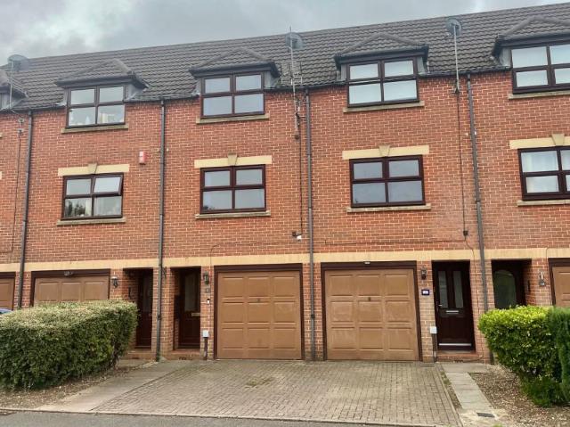 2 Bedroom House Coleshill West Midlands 103579486