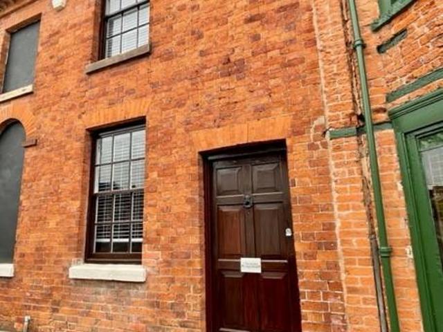 2 Bedroom House Coleshill West Midlands 103920440