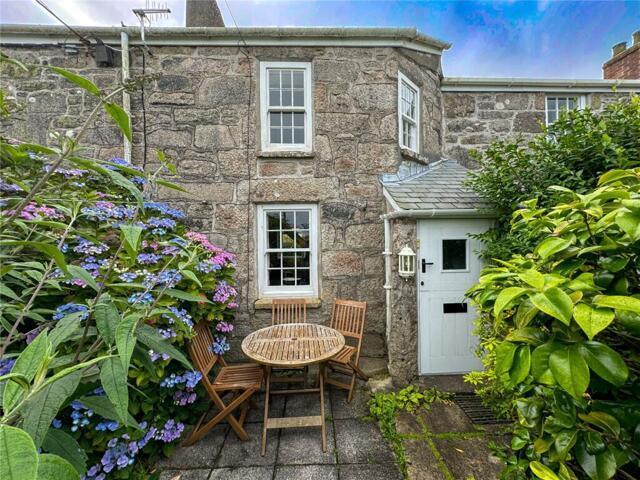 2 Bedroom House Cornwell Cornwall 100987859
