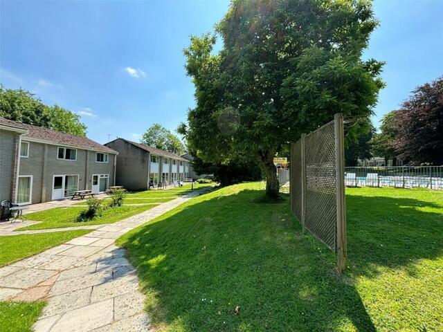 2 Bedroom House Cornwell Cornwall 98404414