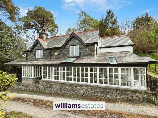 2 Bedroom House Corwen Denbighshire LS100854833