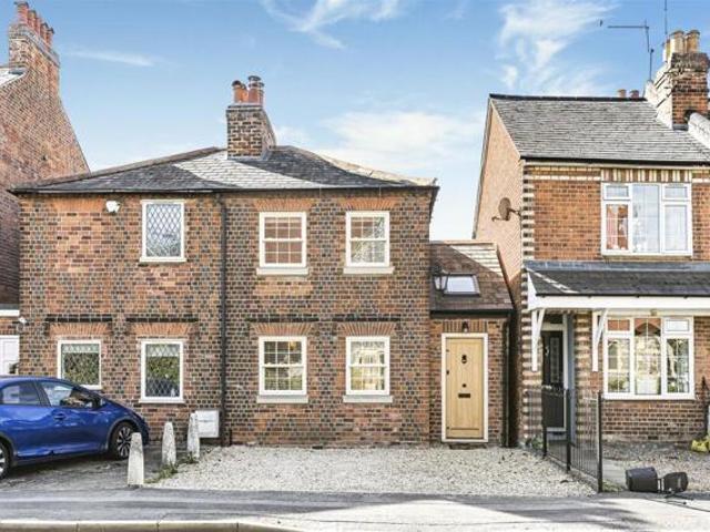 2 Bedroom House Caversham Reading 98834515