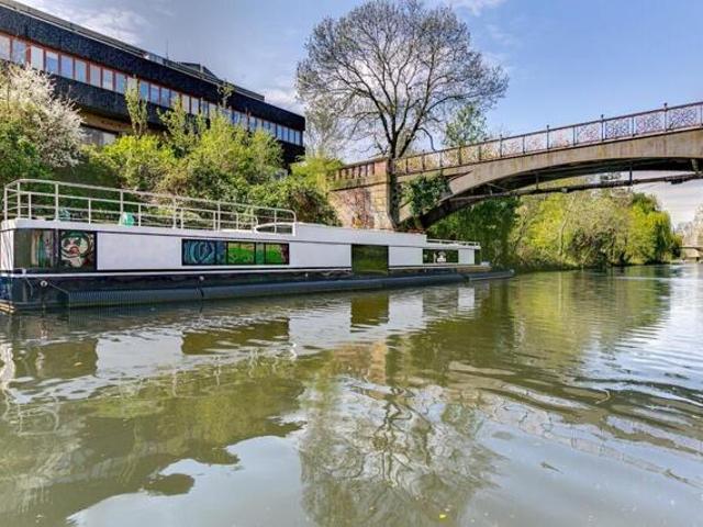 2 Bedroom House Camden Greater London LS101675115