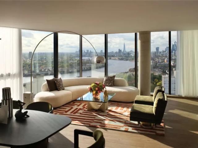 2 Bedroom House Canary Wharf London LS102596573