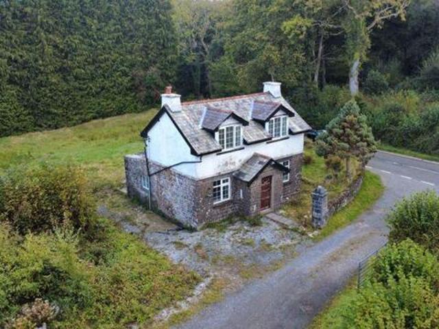 2 Bedroom House Carmarthenshire Carmarthenshire LS99951890
