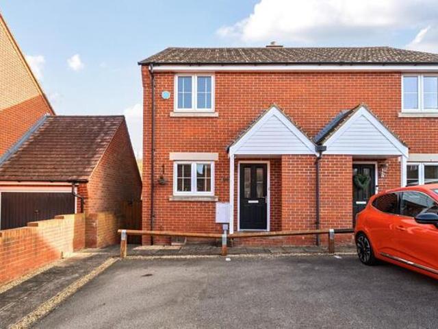 2 Bedroom House Central Bedfordshire Central Bedfordshire 99895613
