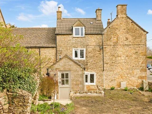2 Bedroom House Chalford Hill Chalford Hill LS100855322