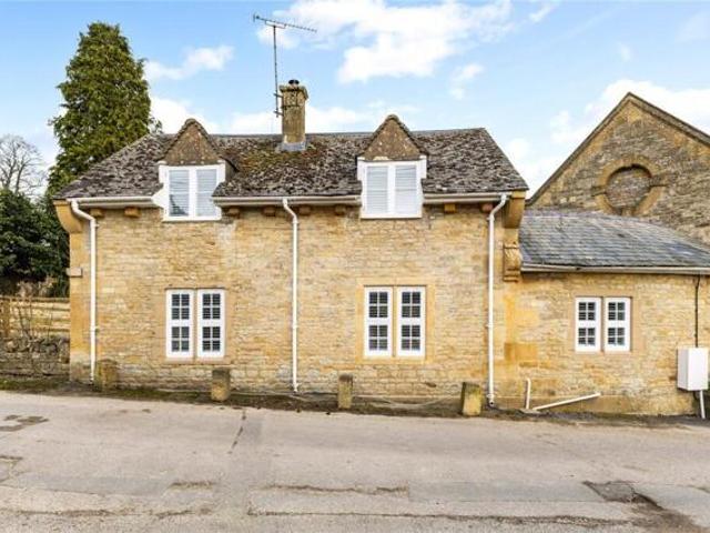 2 Bedroom House Cheltenham Gloucestershire LS99735847