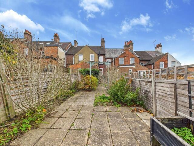 2 Bedroom House Chesham Buckinghamshire 98766078