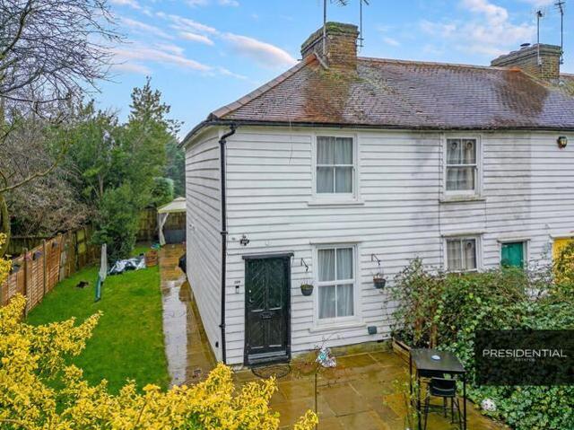 2 Bedroom House Chigwell Essex LS100366448