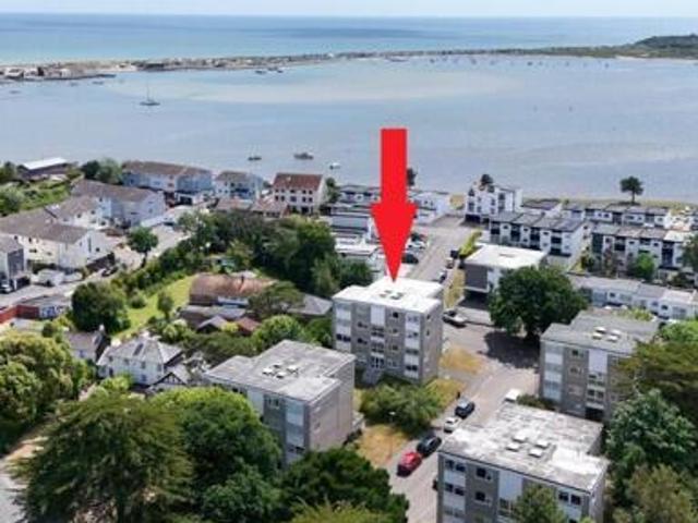 2 Bedroom House Christchurch Dorset 100132477