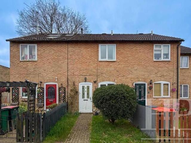 2 Bedroom House Crawley West Sussex 100855173