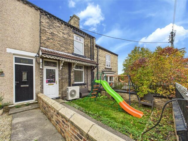 2 Bedroom House Crook County Durham 101678302