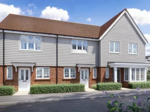 2 Bedroom House Crookham Village Fleet 102596740