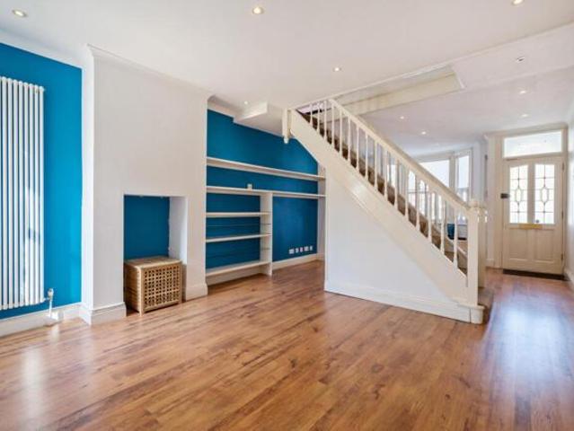 2 Bedroom House Croydon Greater London 100023725