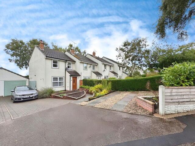 2 Bedroom House Cumbria Cumbria 98864343
