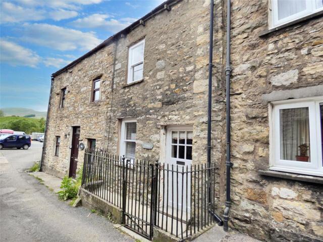 2 Bedroom House Cumbria North Yorkshire 99130425