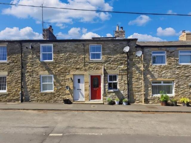 2 Bedroom House Cumbria Northumberland 100058211