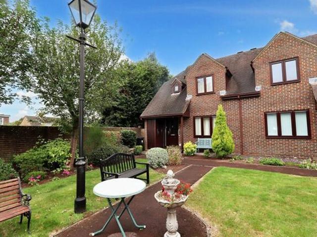 2 Bedroom House Alveston South Gloucestershire 100023897