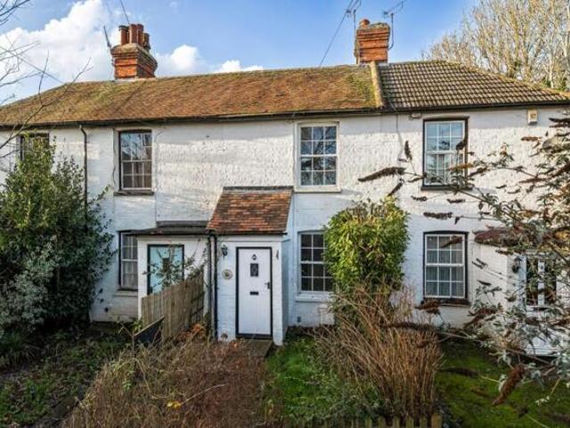 2 Bedroom House Ashford Kent 99952411