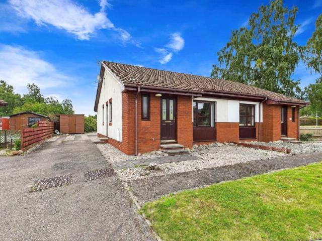 2 Bedroom House Aviemore Aviemore 98419957
