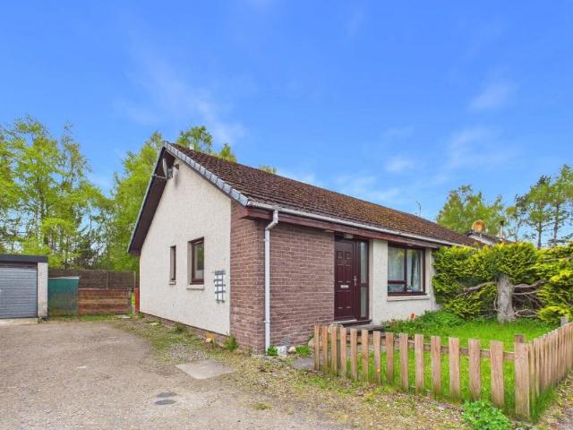 2 Bedroom House Aviemore Aviemore LS102306619