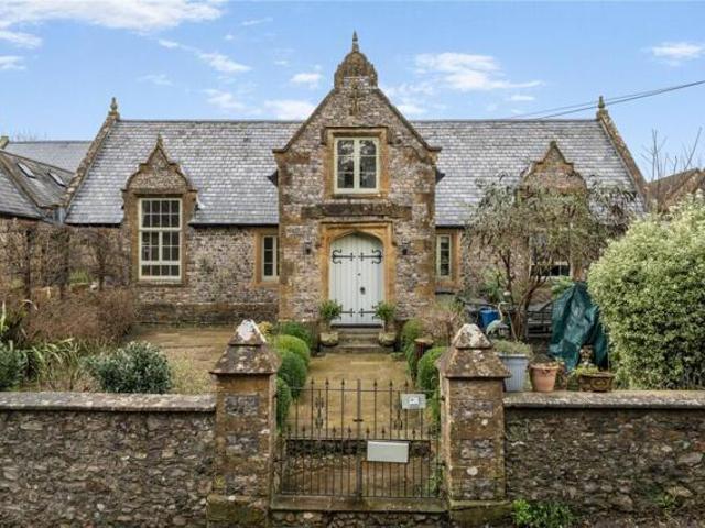 2 Bedroom House Axminster Devon 100648669