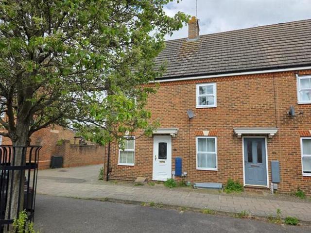 2 Bedroom House Aylesbury Buckinghamshire LS101678417