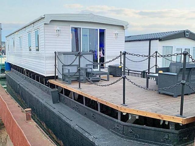 2 bedroom house boat for sale