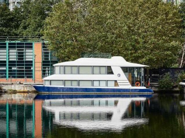 2 Bedroom House Boat For Sale In Canary Wharf