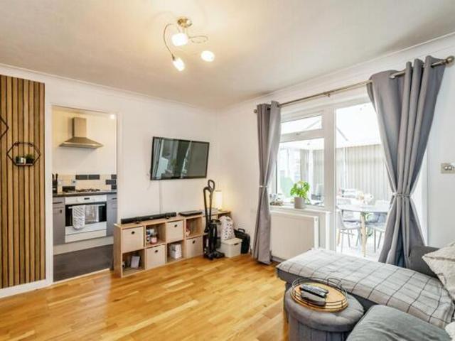 2 Bedroom House Bognor Regis West Sussex LS99054711
