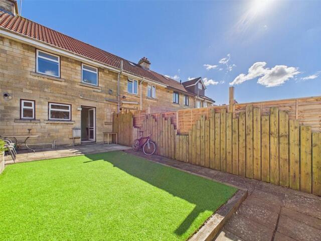 2 Bedroom House Bath Bath And North East Somerset 99840585