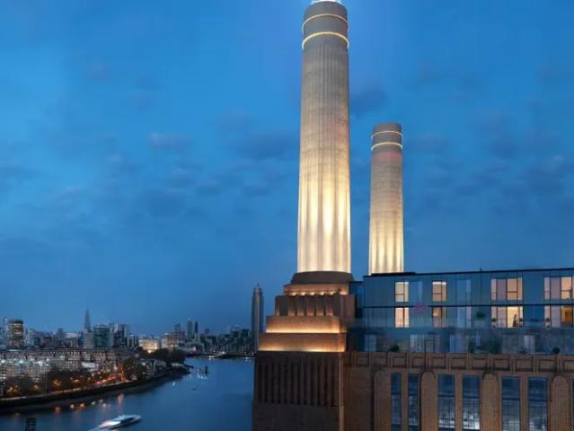 2 Bedroom House Battersea London 102596466