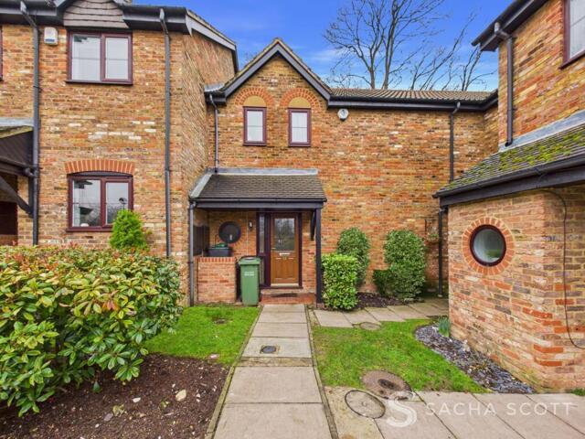 2 Bedroom House Banstead Surrey 99895170