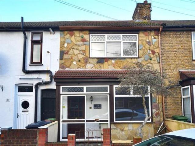 2 Bedroom House Barking Essex Greater London 101316323