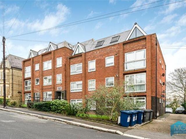 2 Bedroom House Barnet Greater London 99161501