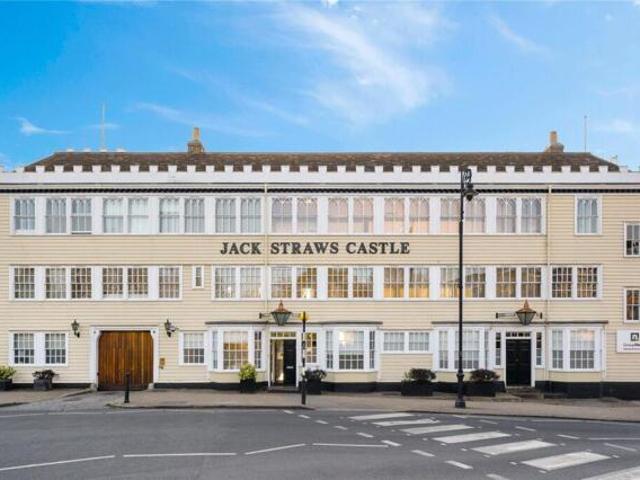 2 Bedroom House Barnet Greater London 99773820