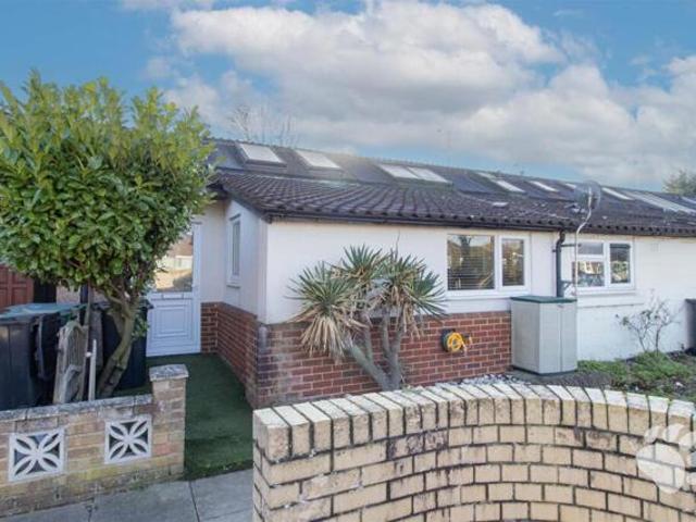 2 Bedroom House Basildon Essex 100366180