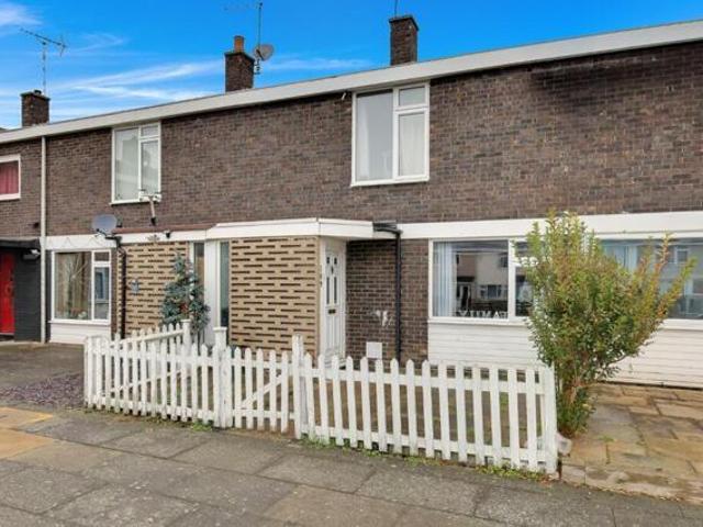 2 Bedroom House Basildon Essex 99204142