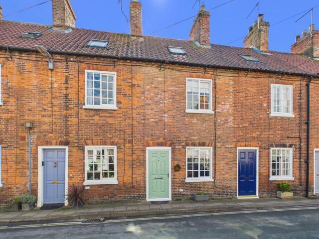 2 Bedroom House Beverley East Riding Of Yorkshire LS100648729