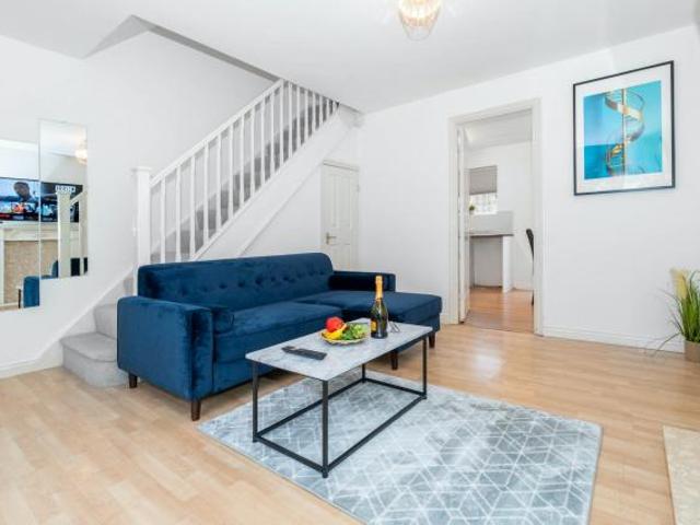 2 Bedroom House Birmingham Birmingham LS66967654
