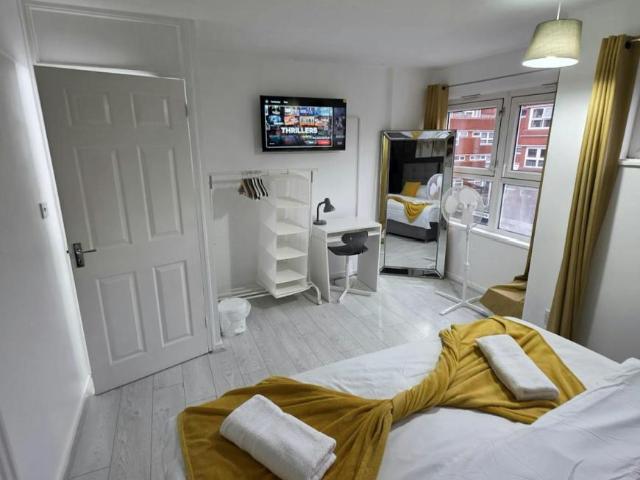 2 Bedroom House Birmingham Birmingham 99415184