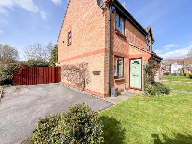 2 Bedroom House Birmingham Solihull 101025896