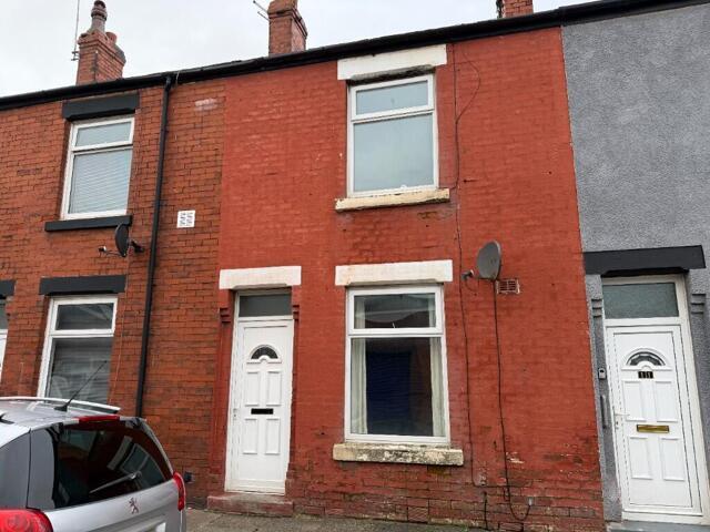 2 Bedroom House Blackpool Blackpool 98718268
