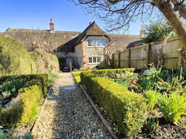 2 Bedroom House Bradford Abbas Bradford Abbas 101168624