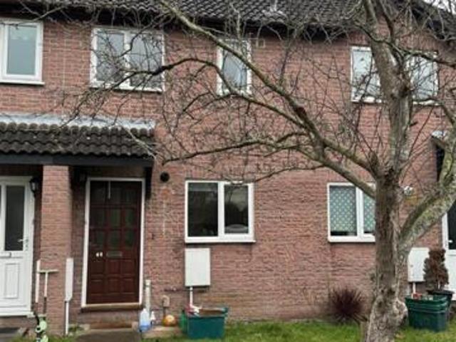 2 Bedroom House Bradley Stoke Bristol 102048315
