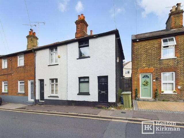 2 Bedroom House Brentwood Essex 99986377