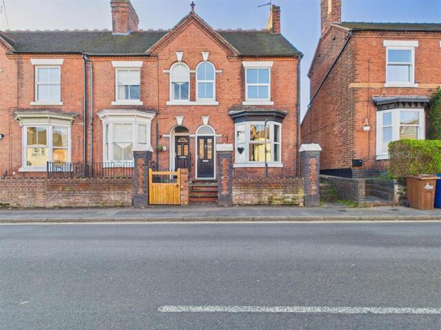 2 Bedroom House Brereton Cheshire 98204948